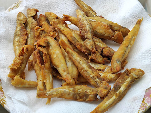 Peixe MANJUBINHA Frita Crocante Temperada com Fondor